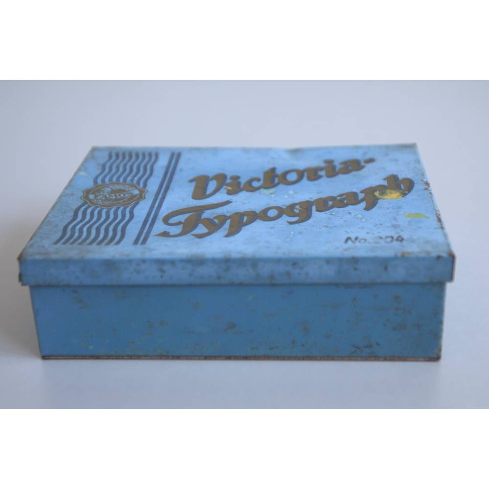 alter Druckkasten Victoria Typograph Famos