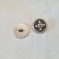 Knopf 18mm Öse Metall Kreuz Wappen Silber