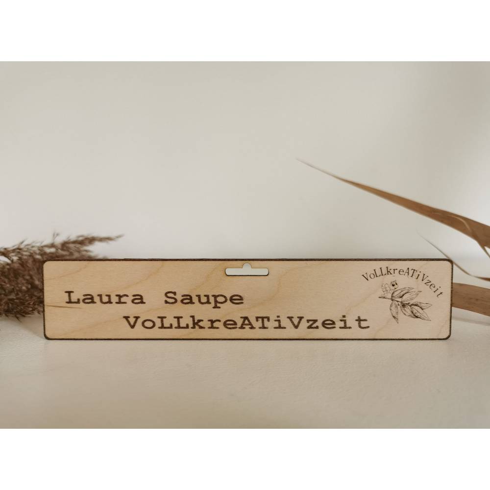 Personalisiertes Namensschild aus Holz | Schreibtischschild ...