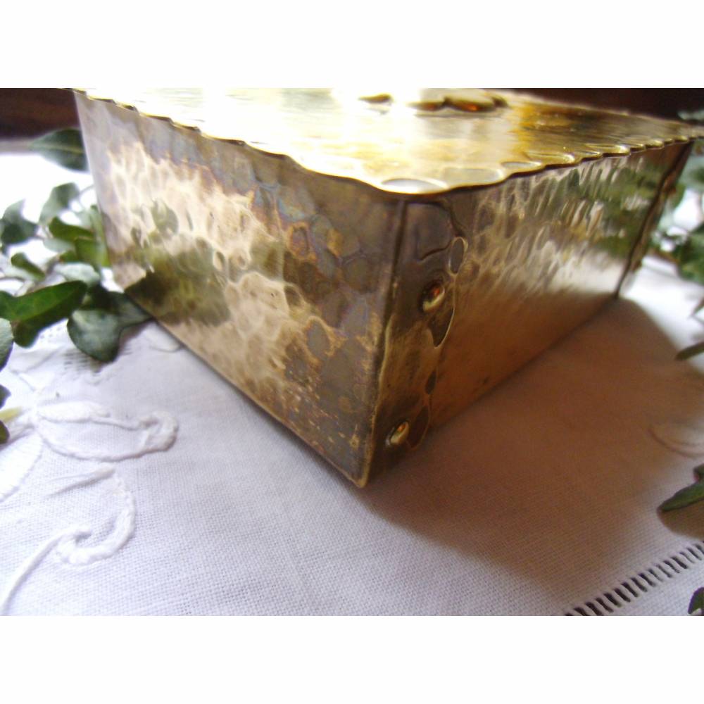 Antik Art Deco Hammerschlag Messing Dose Deckeldose Schatulle Tabatiere